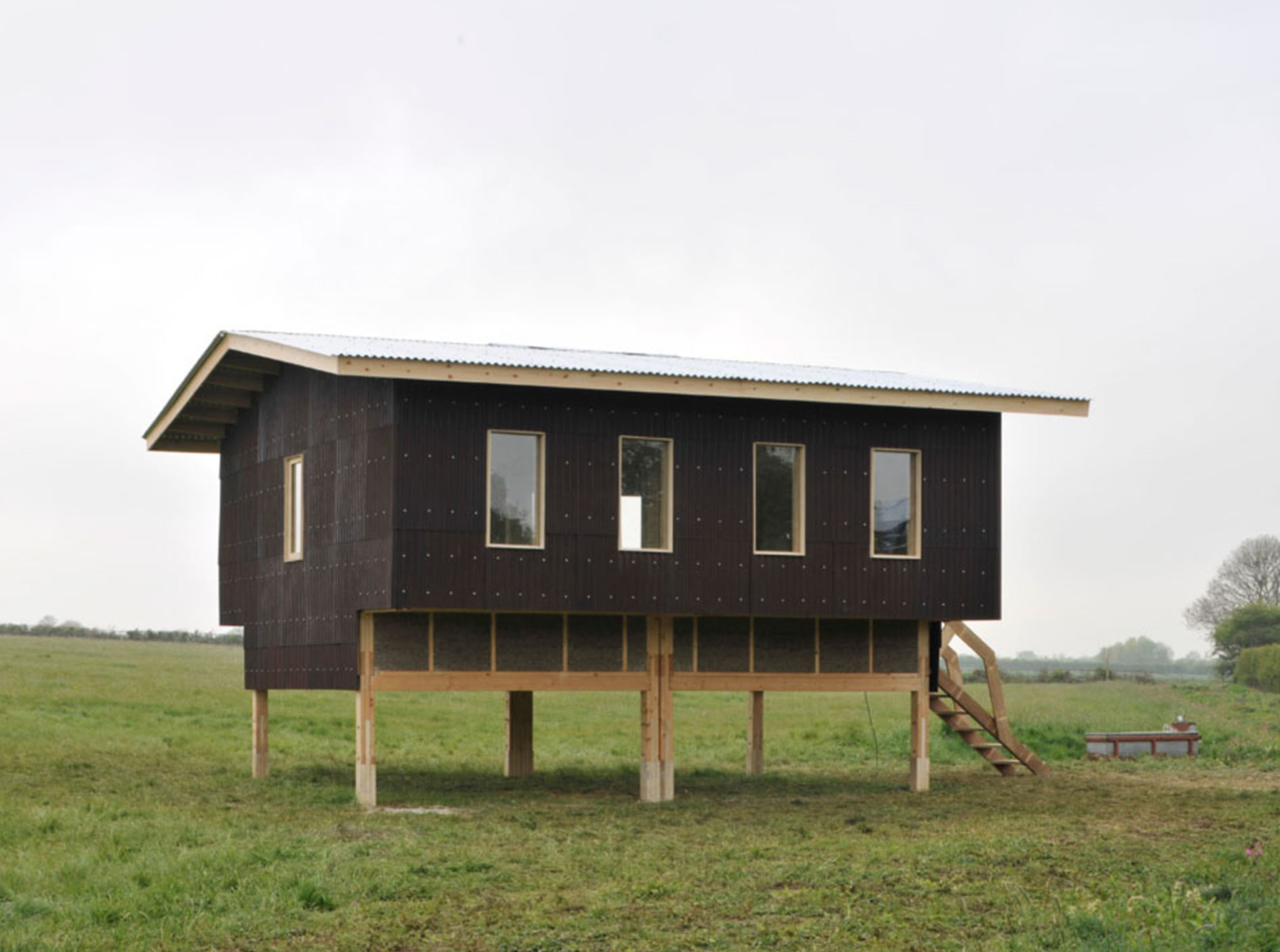 Material Cultures — Stilt House, 2019